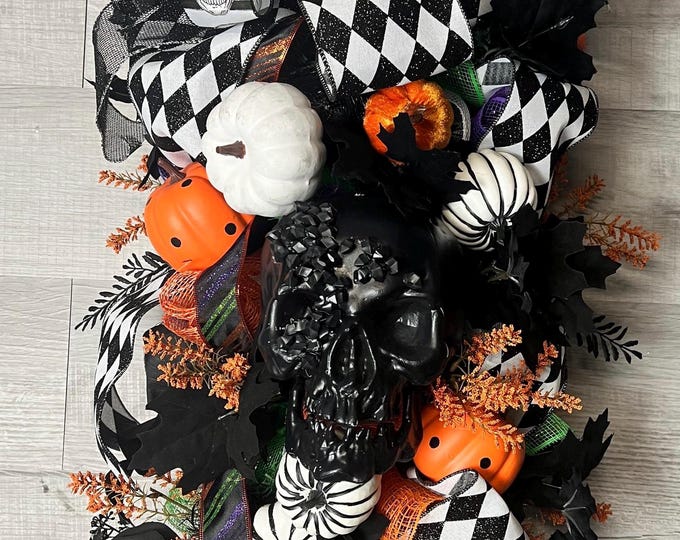Skull Swag, Glamorous Skull, Swag, Wreath, Halloween, Fall, Skull ...