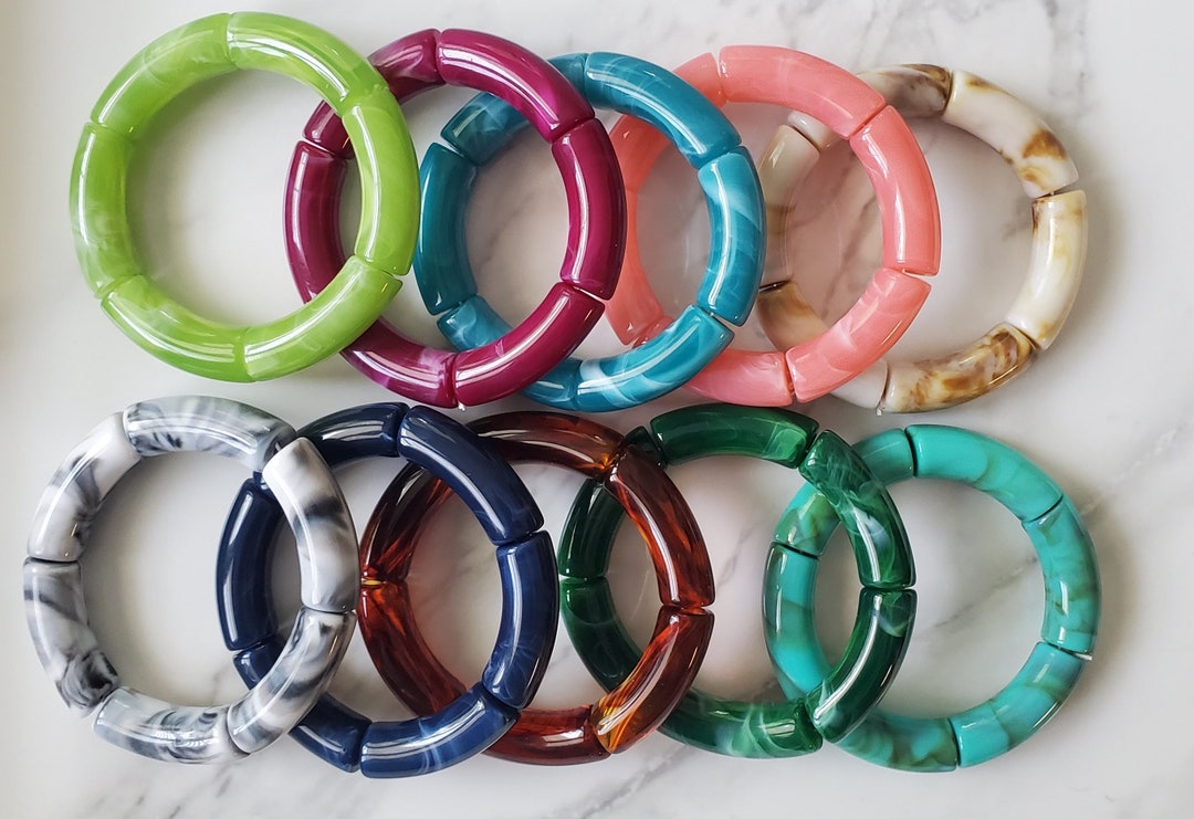 Bracelets en bambou de perles de tube incurvées en acrylique Lucite ...