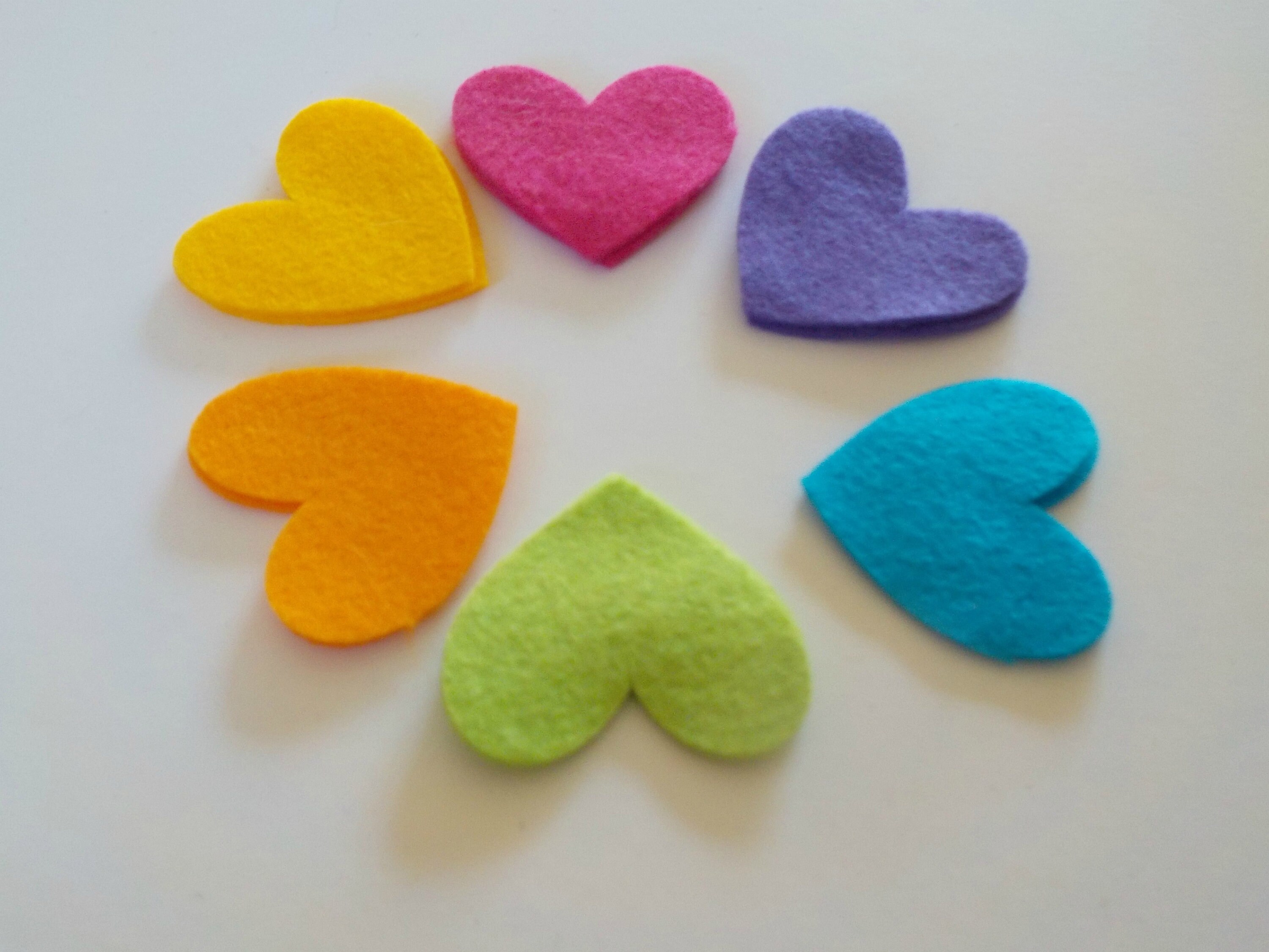 200 Bright Pre-cut Wool Felt Hearts, 5cm Die Cut Heart Shapes, Precut ...