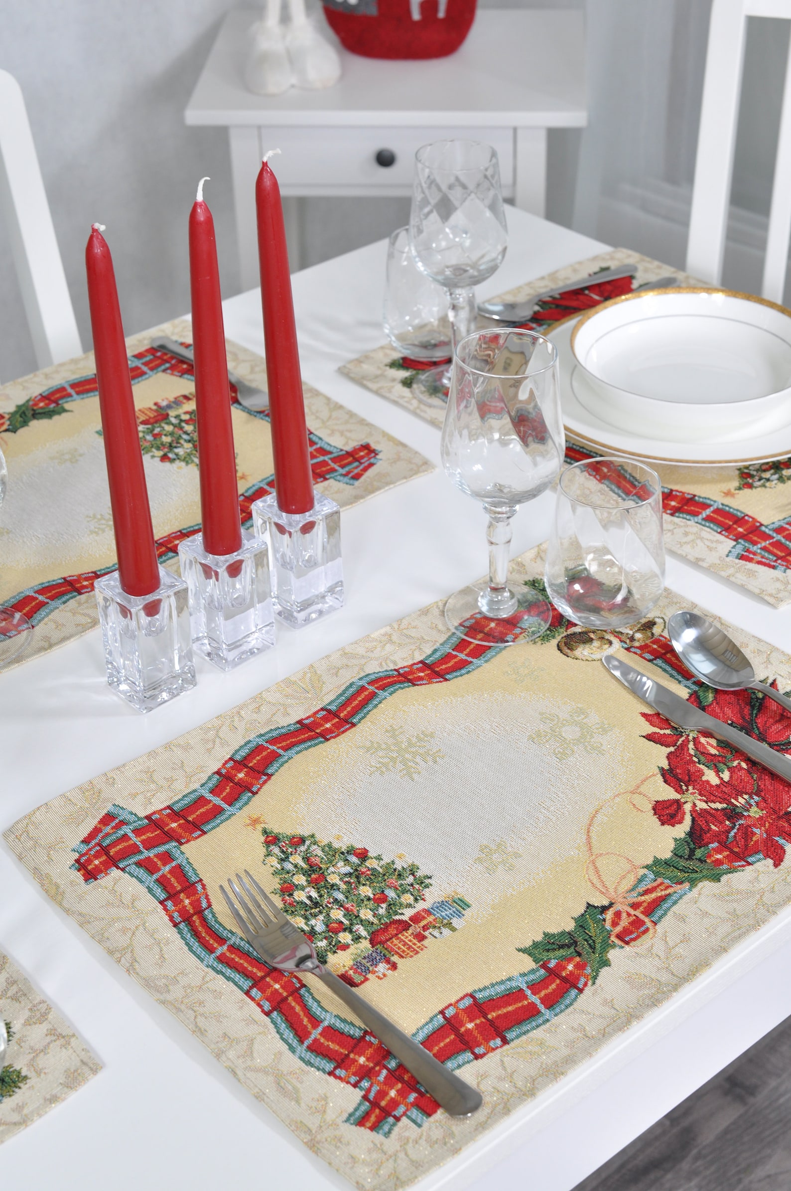 Set of 2 4 6 or 8 Gold Placemats With Christmas Tree - Etsy
