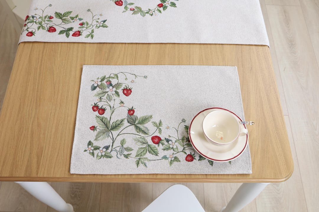 Set of 2, 4, 6, 8, Placemat Sets Strawberries | Table Placemats ...