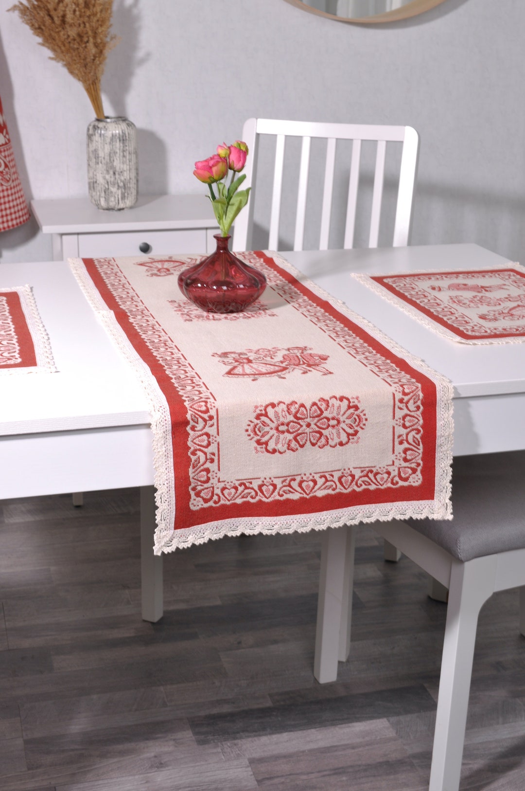 Red Table Runner With Dancers, Folk Dancers, Cuple Table Runner, German ...