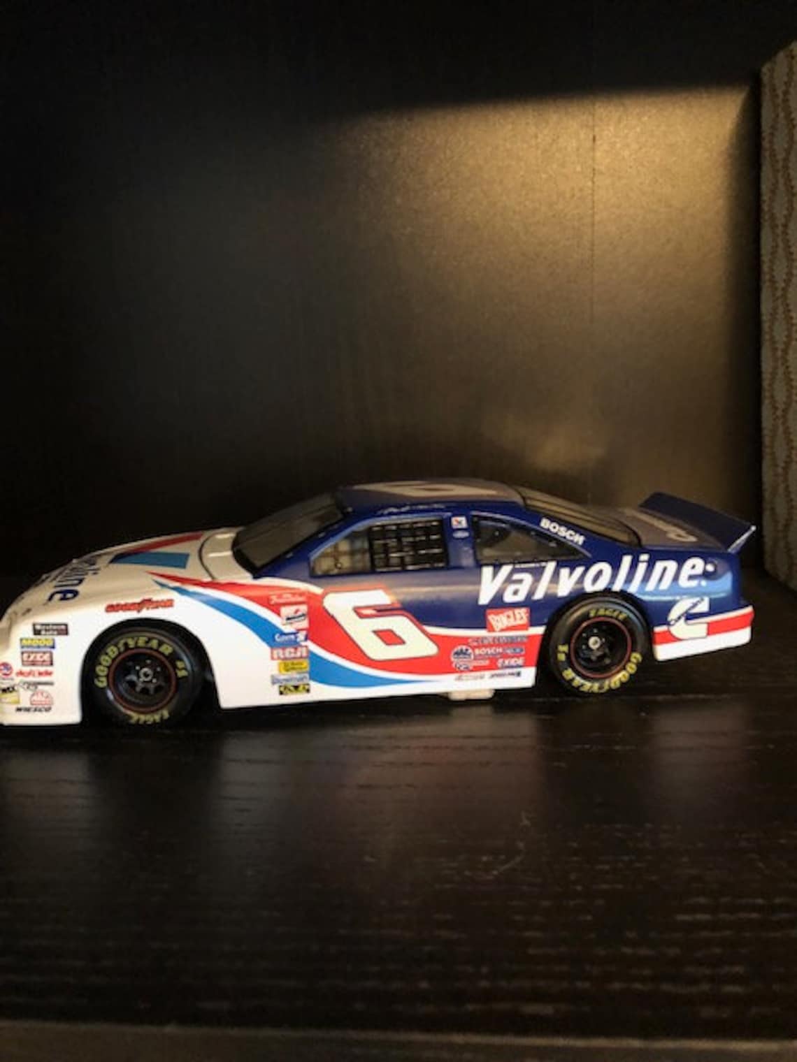 Valvoline 6 Die-cast Racing Car by Action 1:24 Scale - Etsy