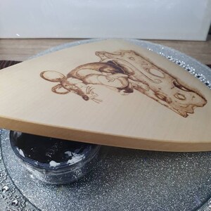 Pyrography Art Chopping Board, Hand Designed Artwork of a Greedy Mouse ...