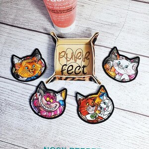 Cat ITH Tray and Wipe Set (includes Trays and Wipes in 2 Sizes) Designs ...