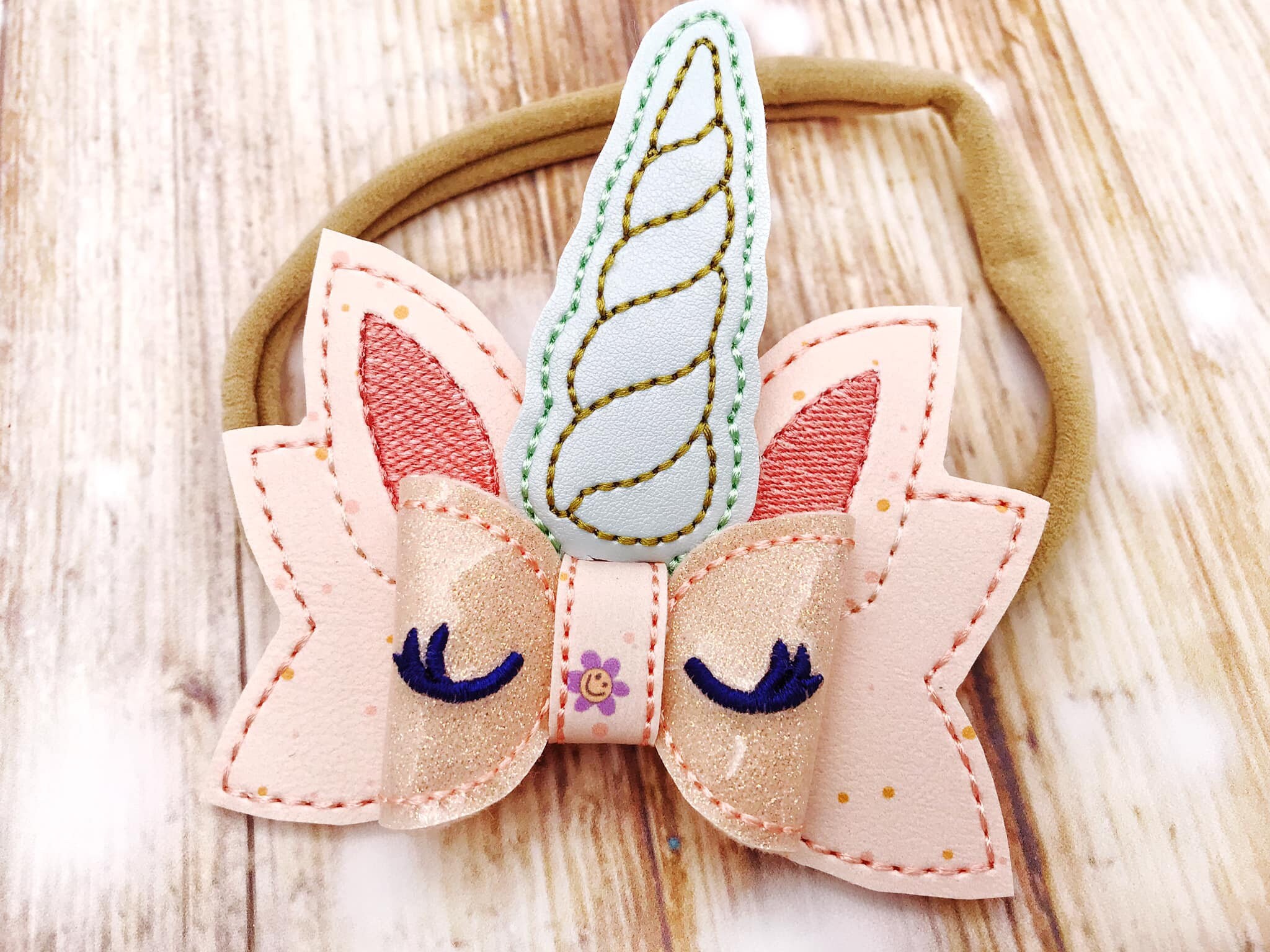 Unicorn ITH Bow Embroidery Design includes 2 Versions and 2 - Etsy