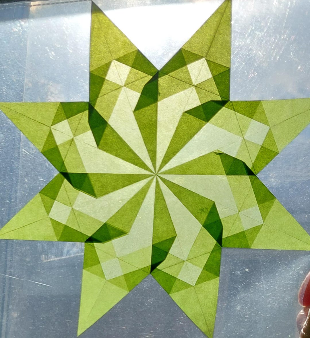 No. 17 - Pinwheel Star - Light Green - One 8-point Paper Suncatcher ...