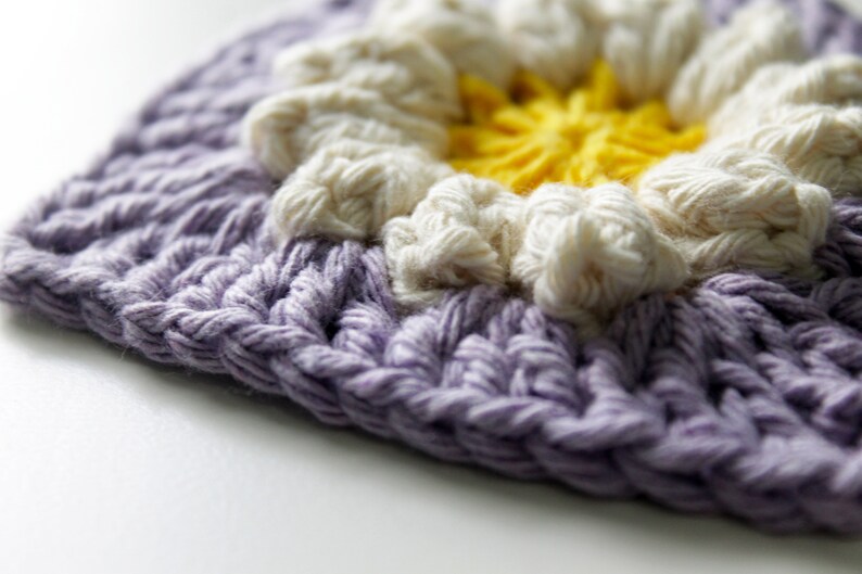 Crochet Pattern Daisy Square, PDF Pattern, Two Size Options, Granny ...