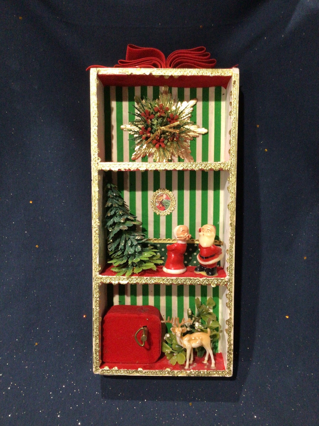 Vintage Music Box Christmas Display - Etsy