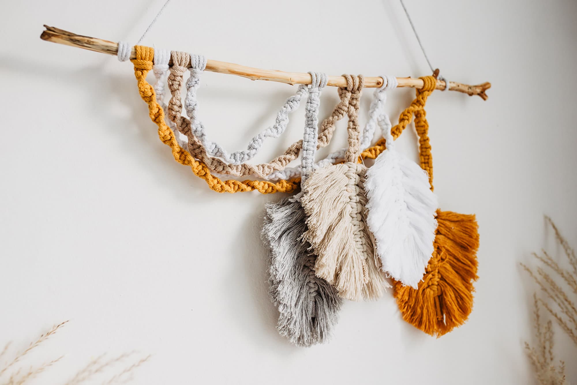 Feather Macrame Wall Hanging Boho Style Decoration, Tapestry Wall Decor ...