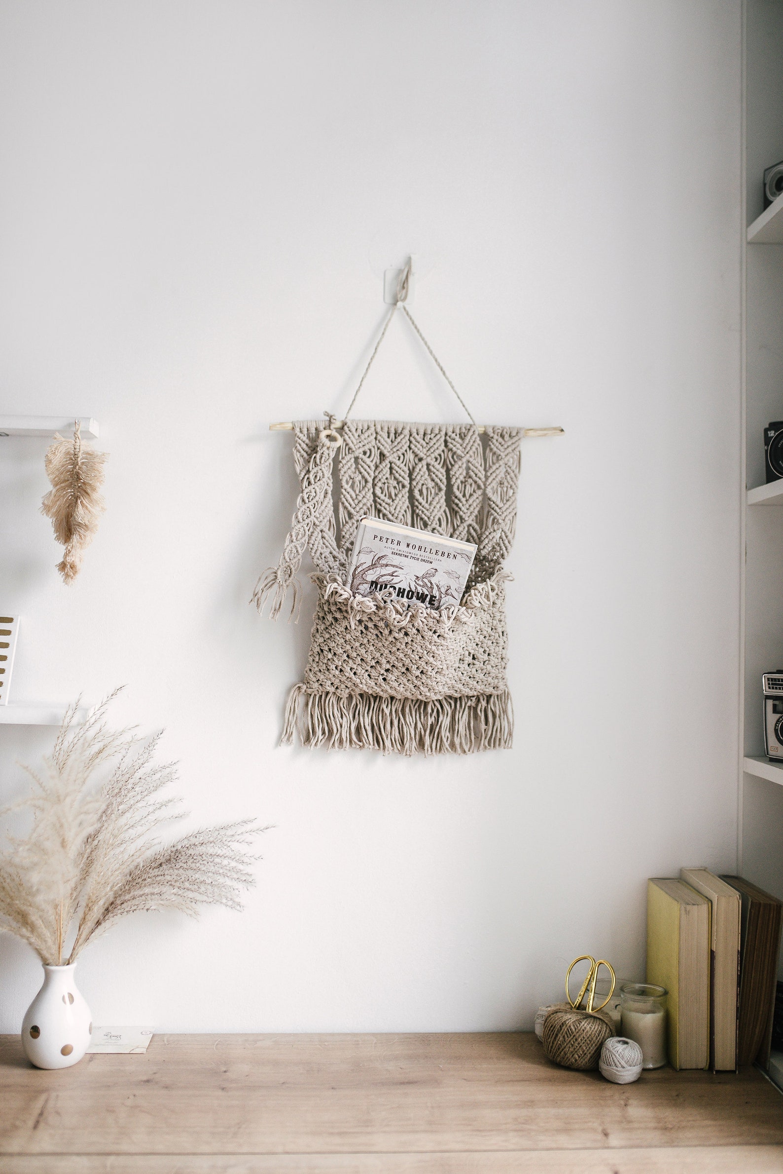 MACRAME BOOK HANGER Wall Pocket Wall Organizer Wall - Etsy