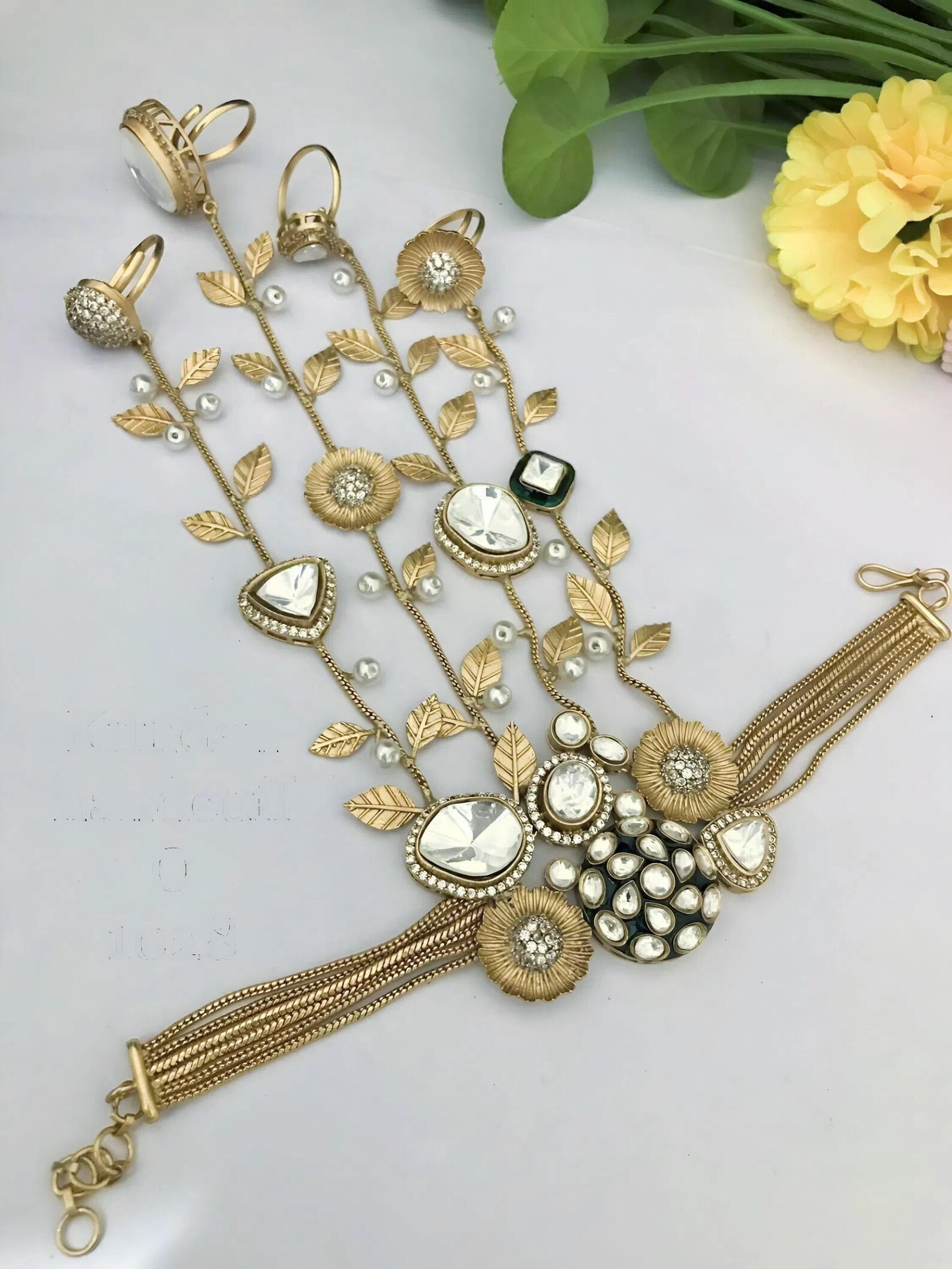 Kundan Hathphool Hand Harness: Indian Bridal Jewelry, Floral Design - Etsy