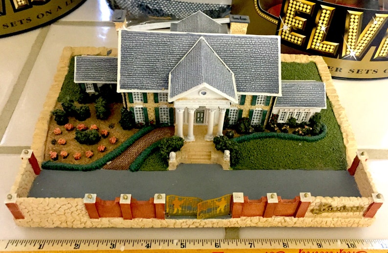 Elvis Presley GRACELAND MANSION Masterpiece Music Box Ltd Ed EPE W ...