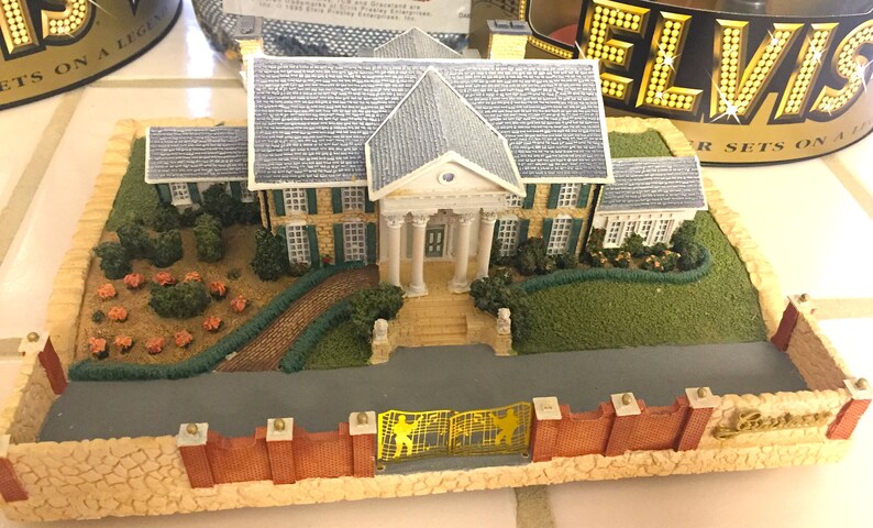 Elvis Presley GRACELAND MANSION Masterpiece Music Box Ltd Ed EPE W ...