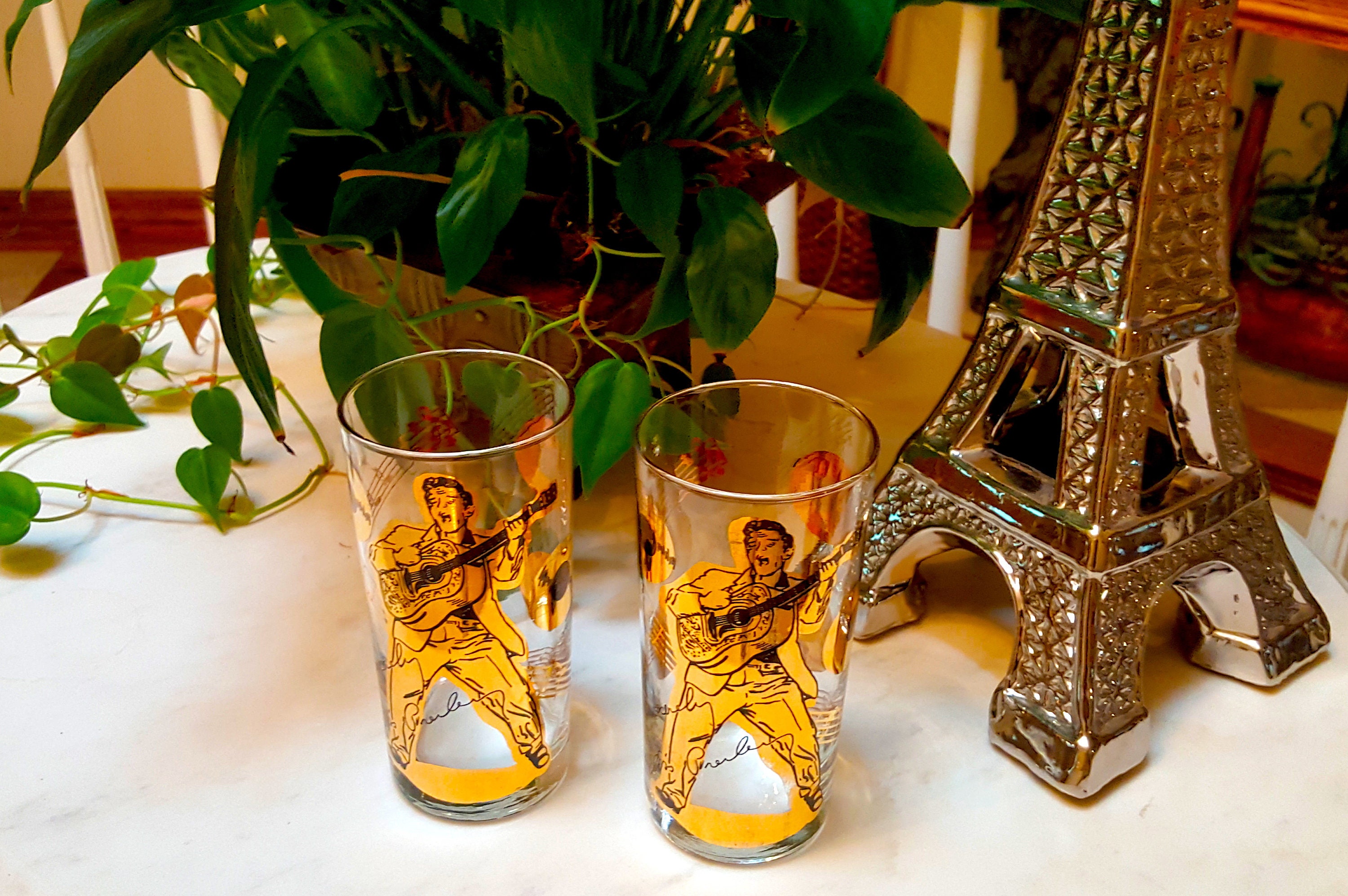 ELVIS PRESLEY 2 Original Tall Drink Glasses W/ Gold Leaf Pics Authentic ...