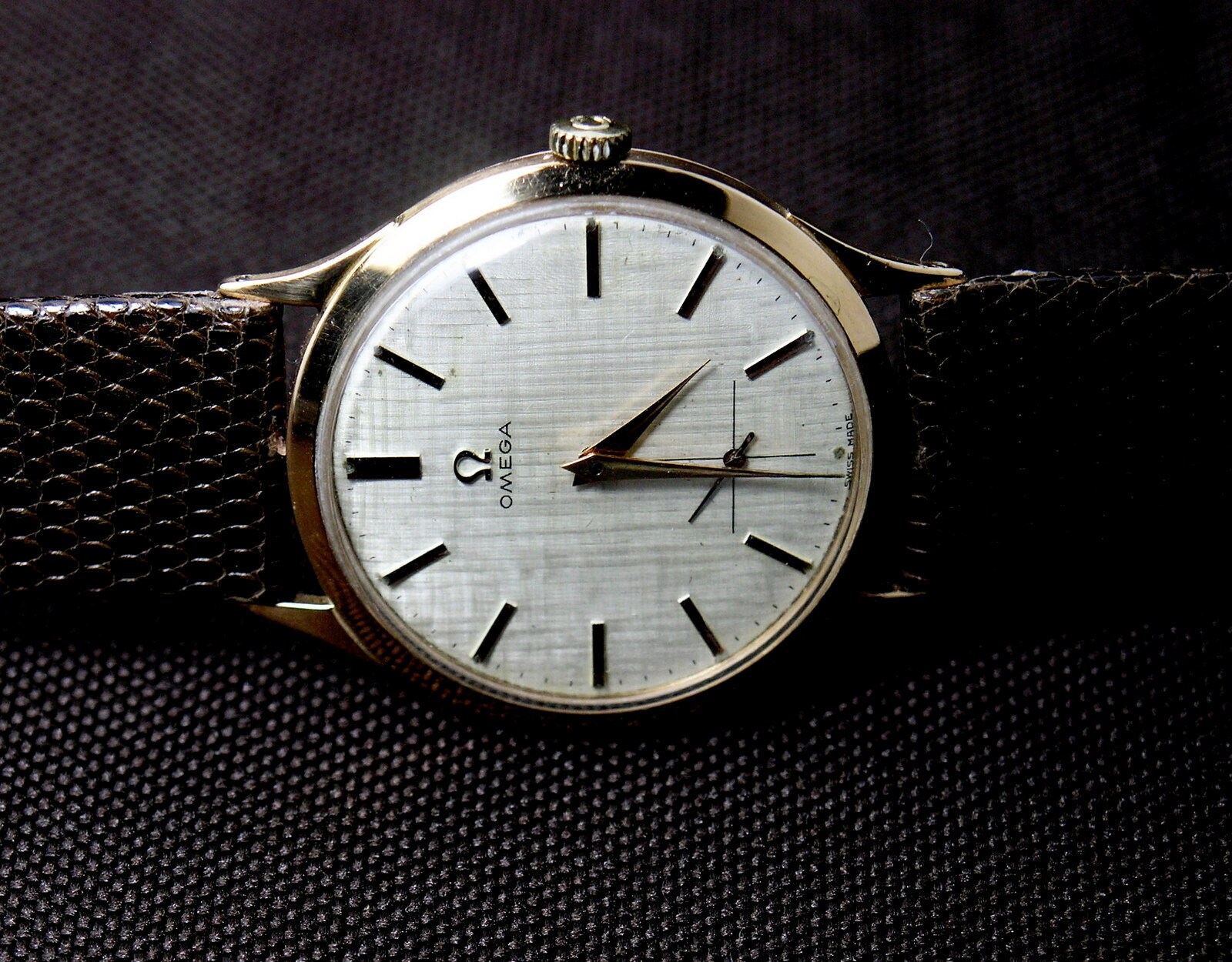 OMEGA Cal 269 18K Gold - Etsy