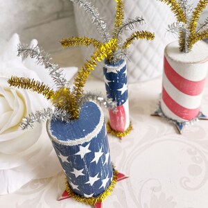 Farmhouse July 4th Firecrackers Red White Blue Flag Independence Day ...