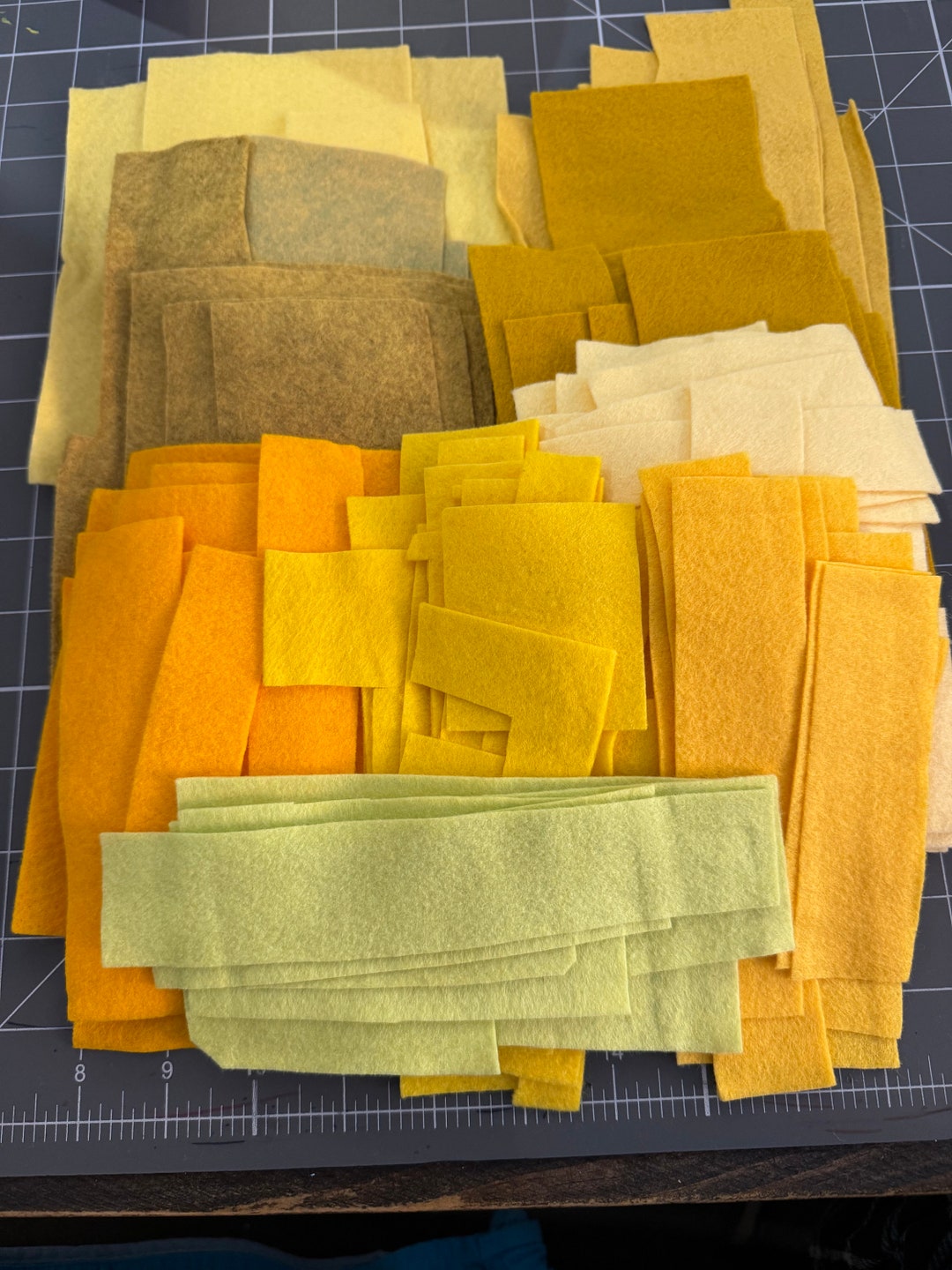 DESTASH SALE Scrap Pack of Wool Blend Felt Yellow and Gold Tones - Etsy