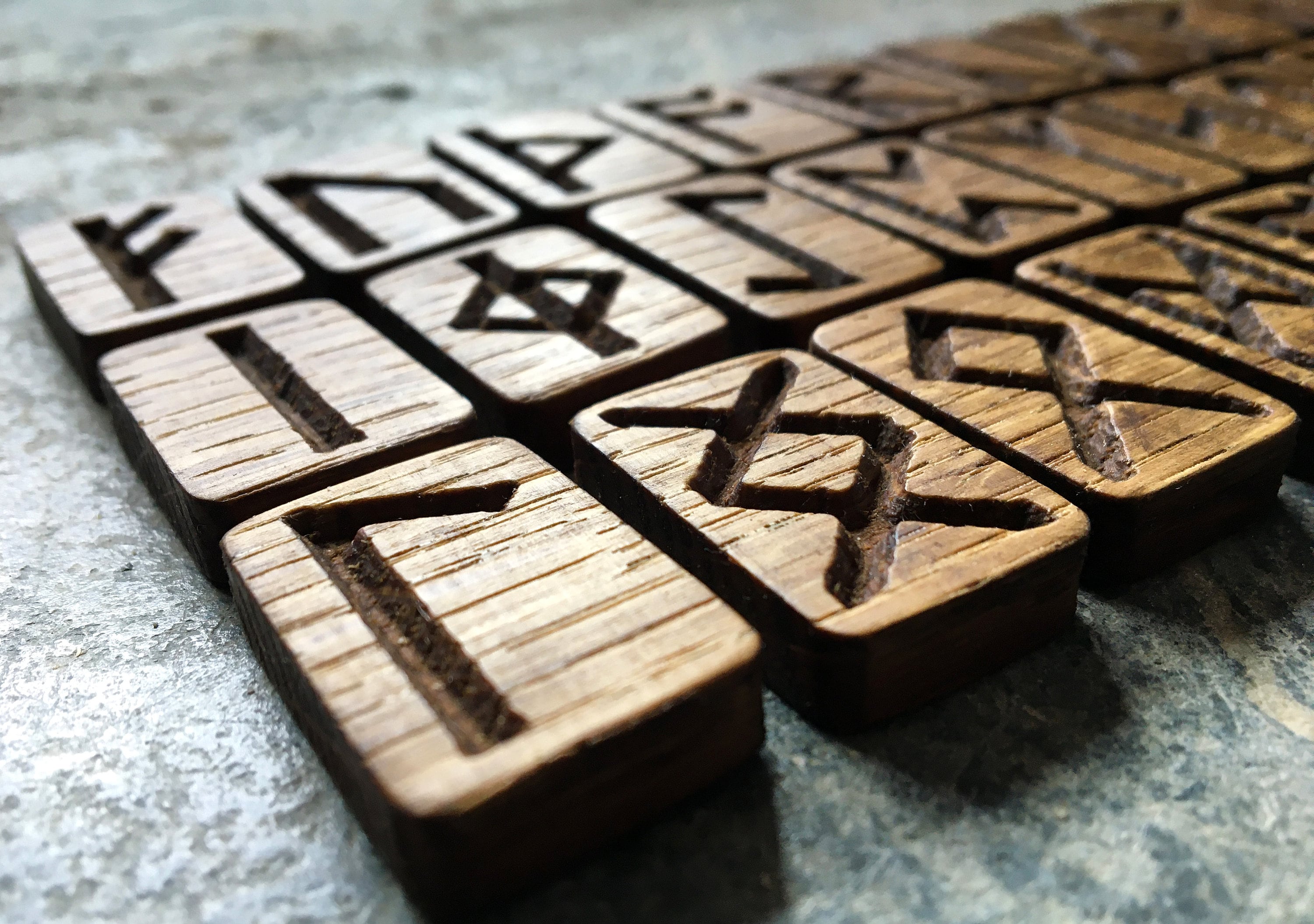 Oak Carved ANGLO-SAXON RUNE Set futhorc With Custom Oak Box - Etsy