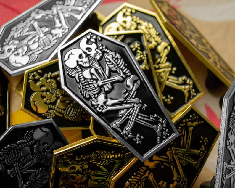 Lovers of Valdaro / Hasanlu Lovers BIG Enamel Pin - Etsy