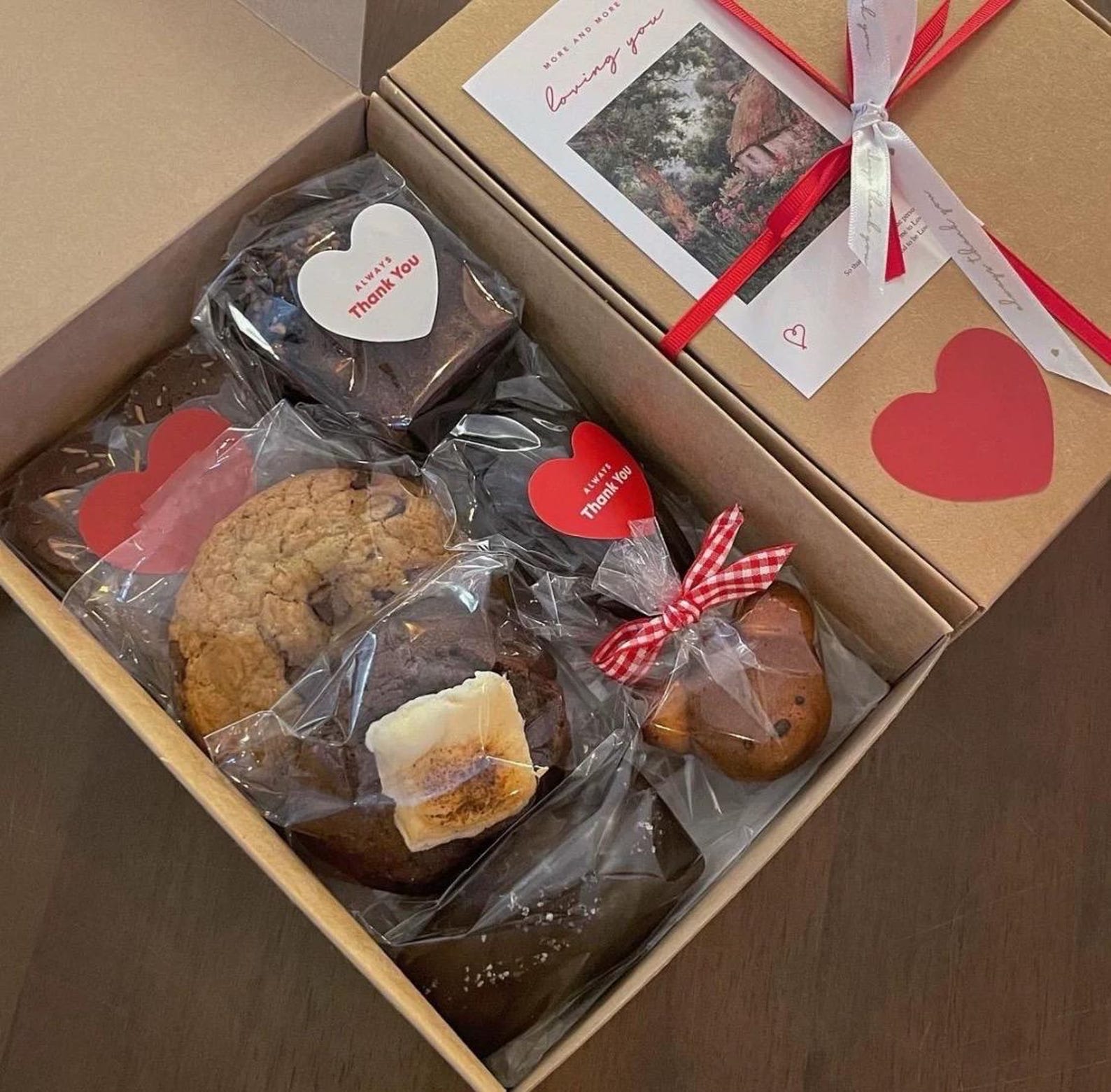 Kraft Bakery Gift Boxes - Elegant Treat Packaging for Cookies, Muffins ...