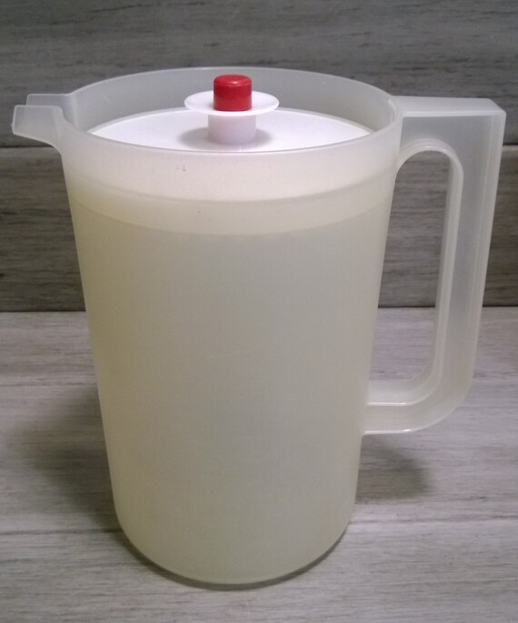 Serving Odds & Ends Dining & Serving Home & Living Tupperware White 2 ...