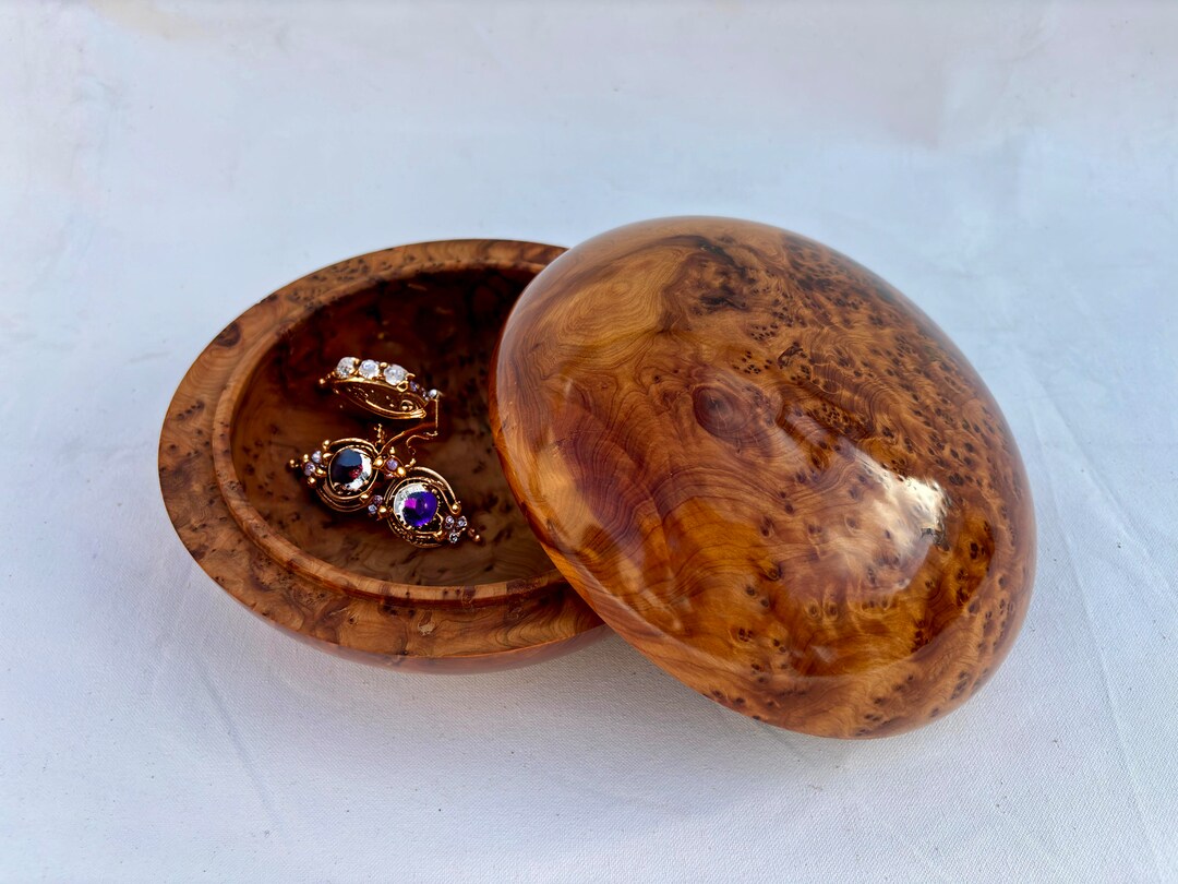 9"x9" Pebble Box Wooden Jewelry Box, Pebble Box Thuya Wood Grain Knots ...