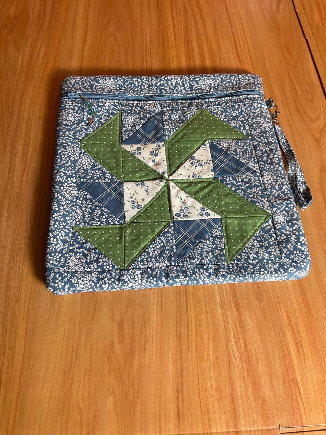 Cross Stitch Project Bag. Quilted Cross Stitch Project Bag. Project Bag ...