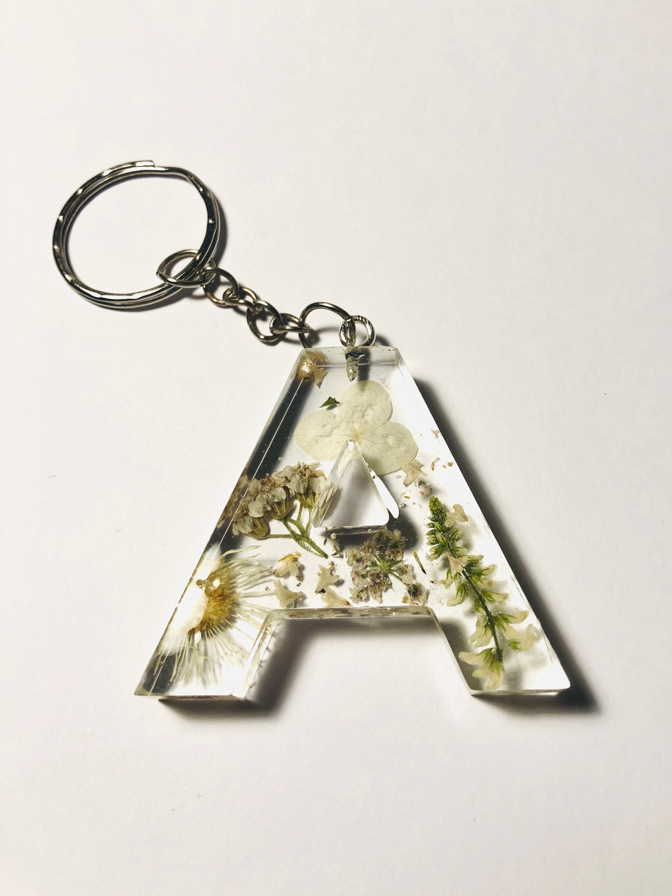 Handmade Resin Letter Keychains with real dried handpicked | Etsy