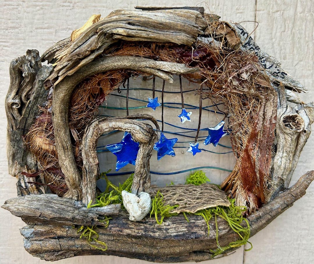 Twinkle Twinkle is a 7 1/2-inch Nature Inspired/cottage Core Wreath. Handcrafted With Driftwood ...
