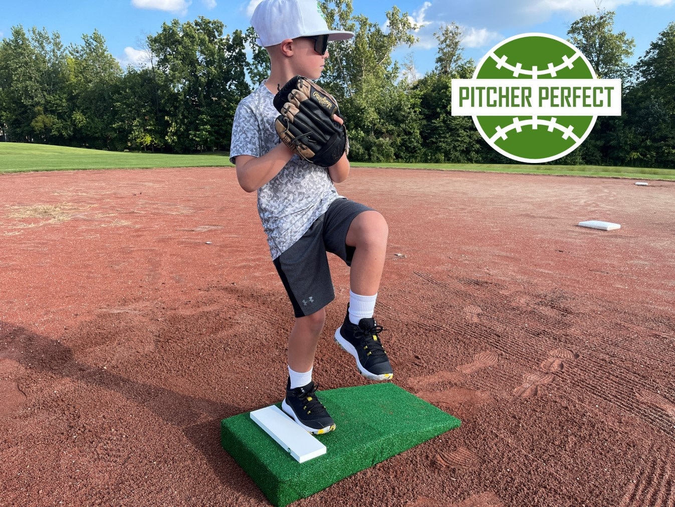 PITCHER PERFECT PM100 Portable Pitching Mound / Baseball Pitchers Mound ...