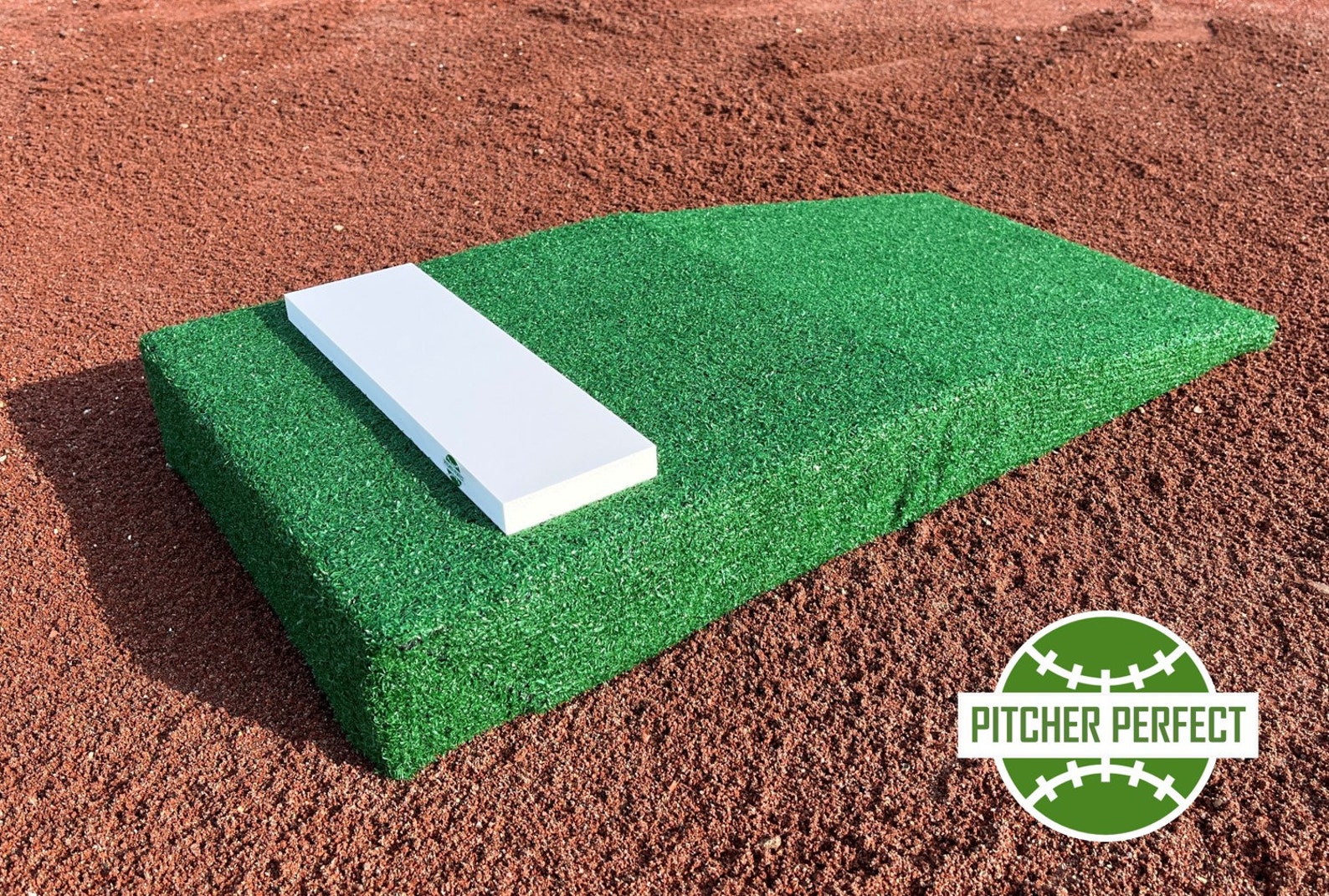 PITCHER PERFECT PM100 Portable Pitching Mound / Baseball Pitchers Mound ...