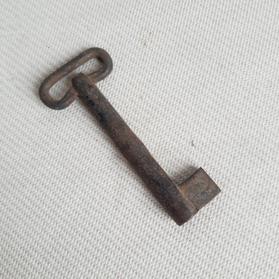 Tiny Old Door Key, Wood Door Key, Vintage Decorative Key, Iron Keys ...