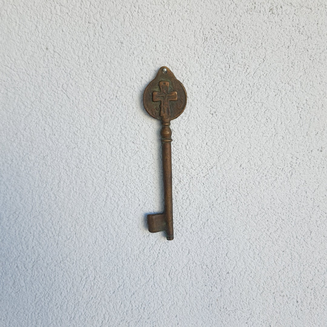 Decorative Vintage Door Key, Wood Door Key, Vintage Decorative Key ...