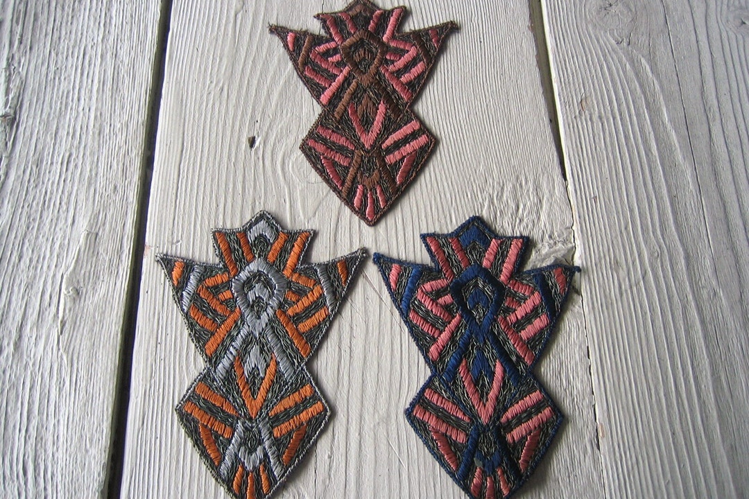 One Antique Applique With Metallic Thread Accents (ref: A-6224/110 Box ...