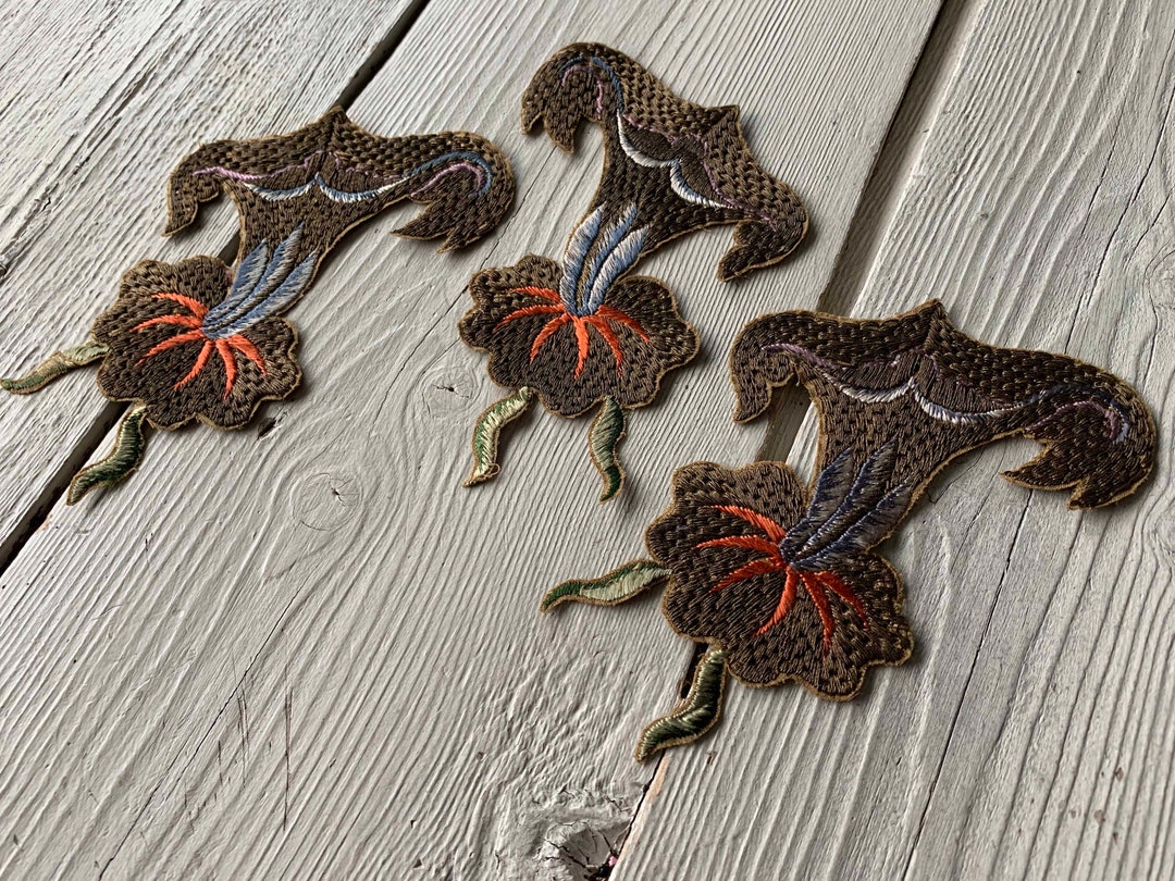 One Victorian Antique Applique With Floss and Metallic Thread Accents ...
