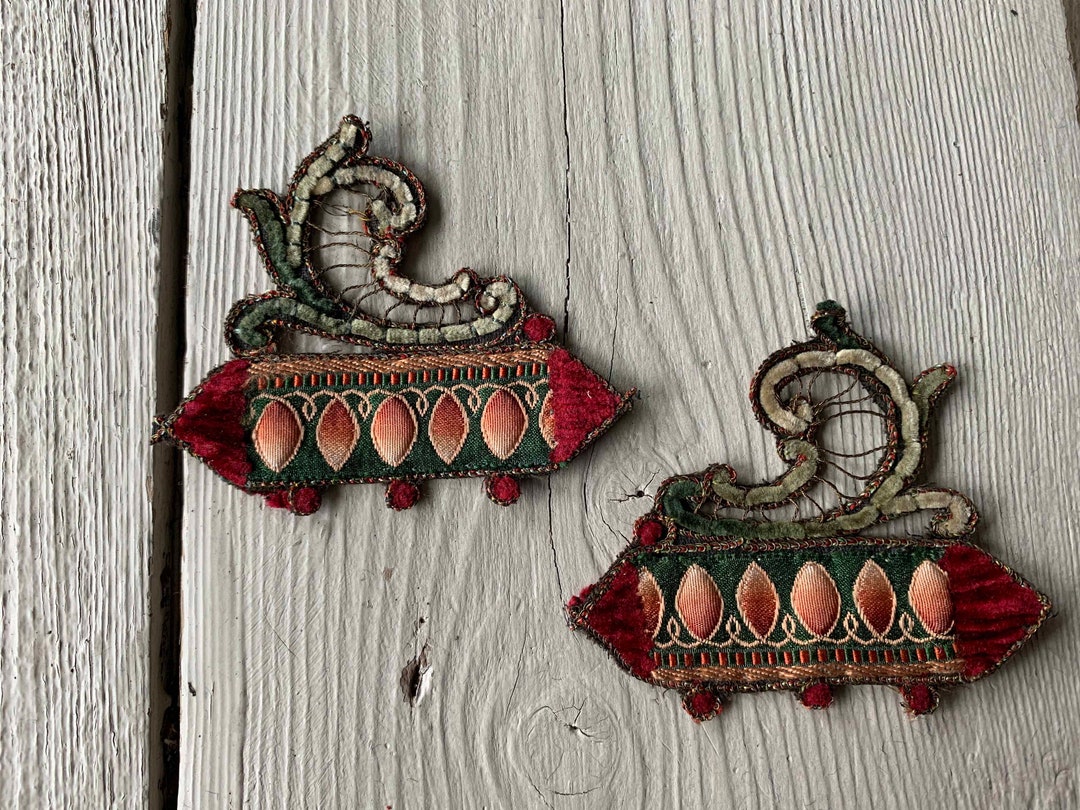 One Small Antique Chenille and Metallic Embroidered Applique (ref: A ...