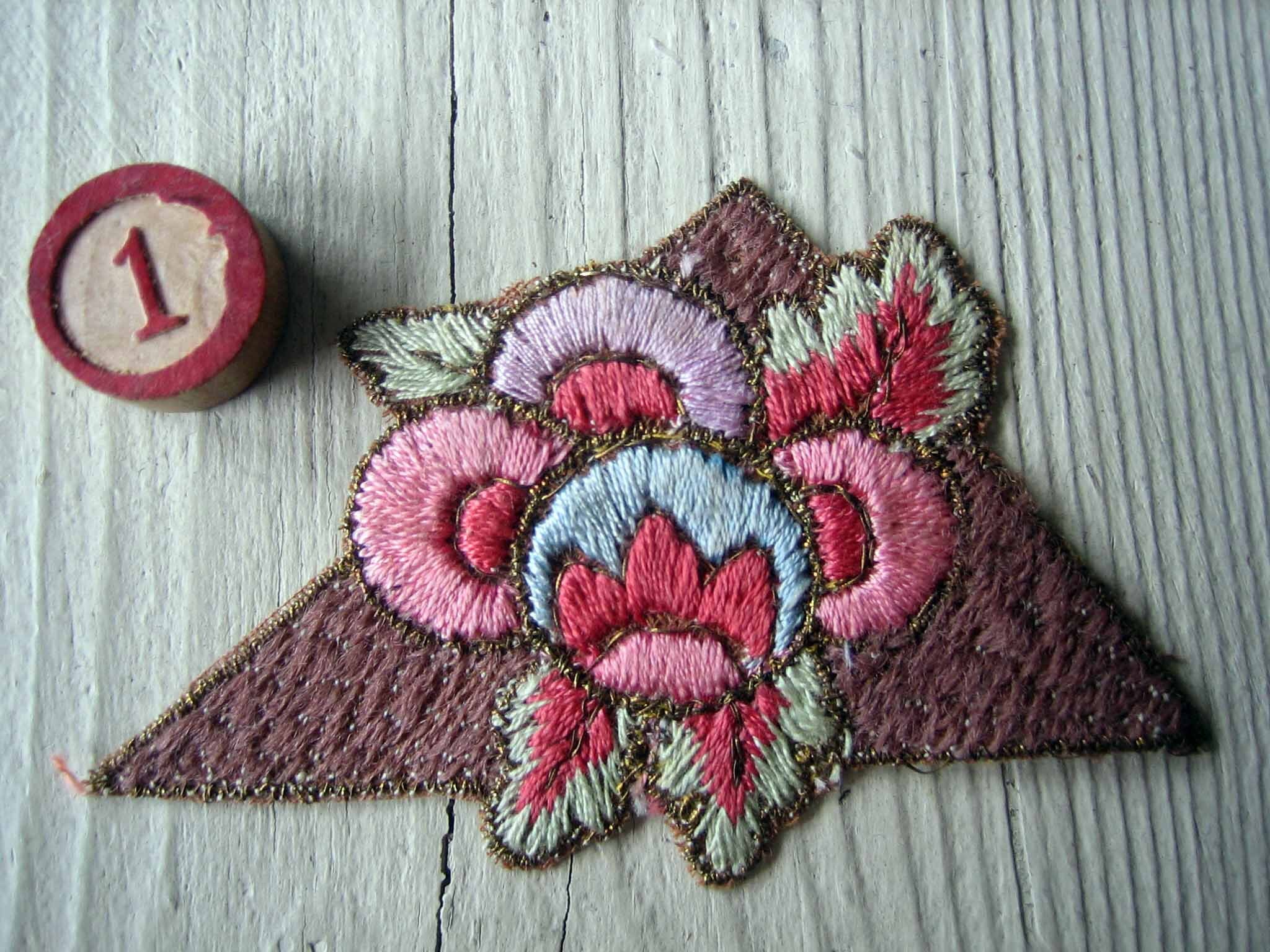 One Small Antique Embroidered Art Deco Flower Floral Applique With ...