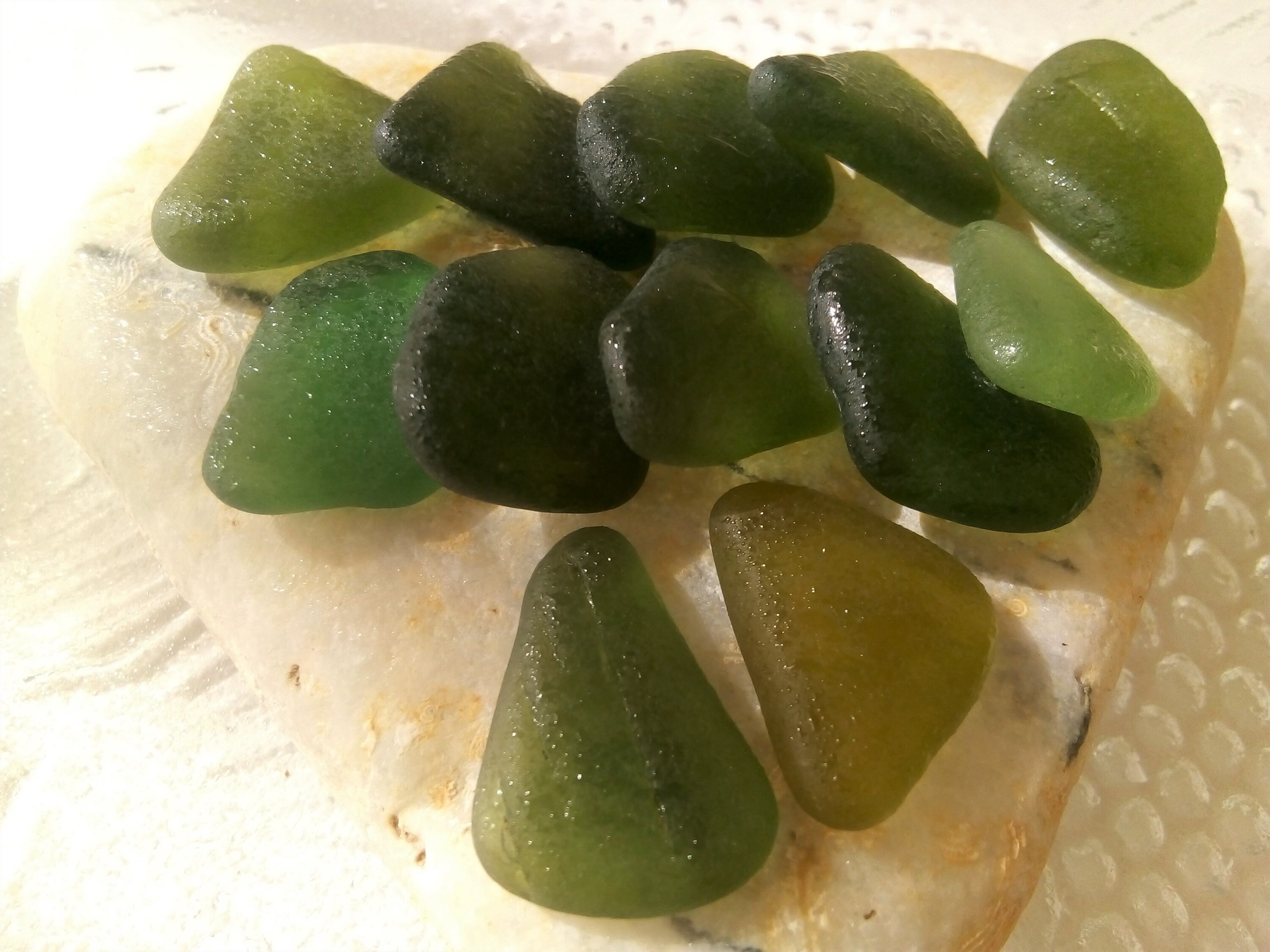 Genuine Dark Green Sea Glass 16 pcs | Etsy