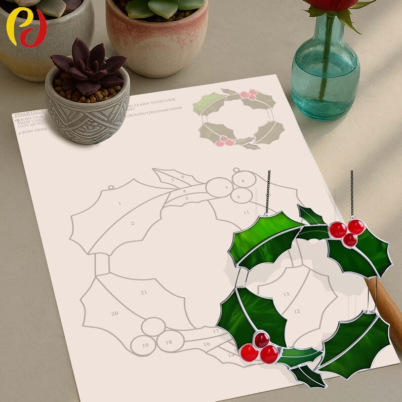 PD 389 Christmas Wreath, Wire Frame Design, DIY Suncatcher Stained ...