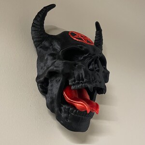 Diablo Demon Skull Wall Hang Prop - Gothic Home Decor Wall Display ...