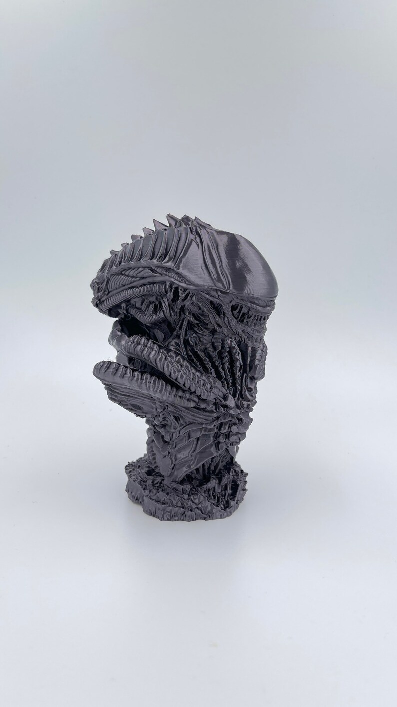 Alien, Aliens, AVP, Alien Warrior, Queen Alien, Weyland Yutani, Ripley ...