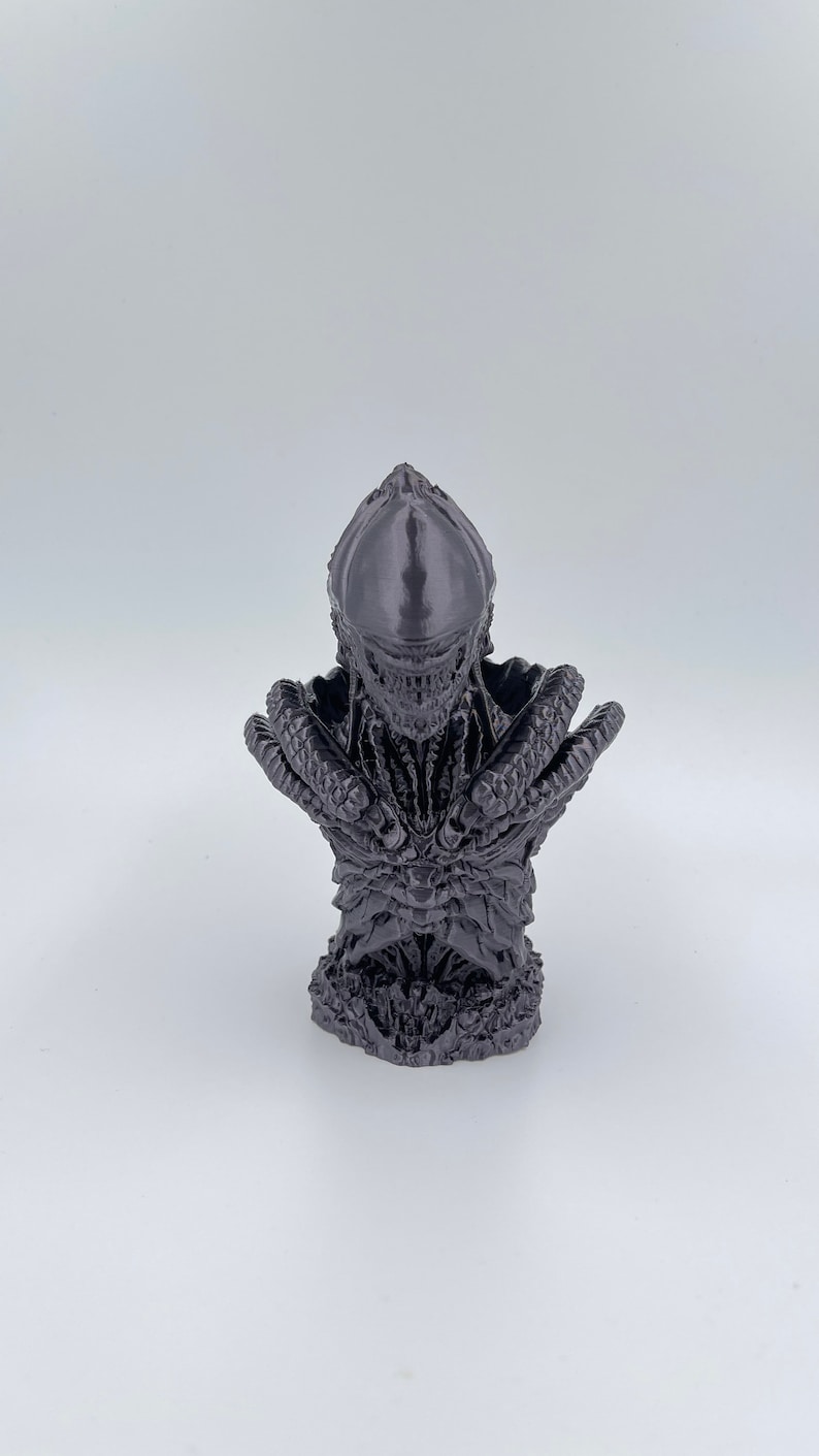 Alien, Aliens, AVP, Alien Warrior, Queen Alien, Weyland Yutani, Ripley ...