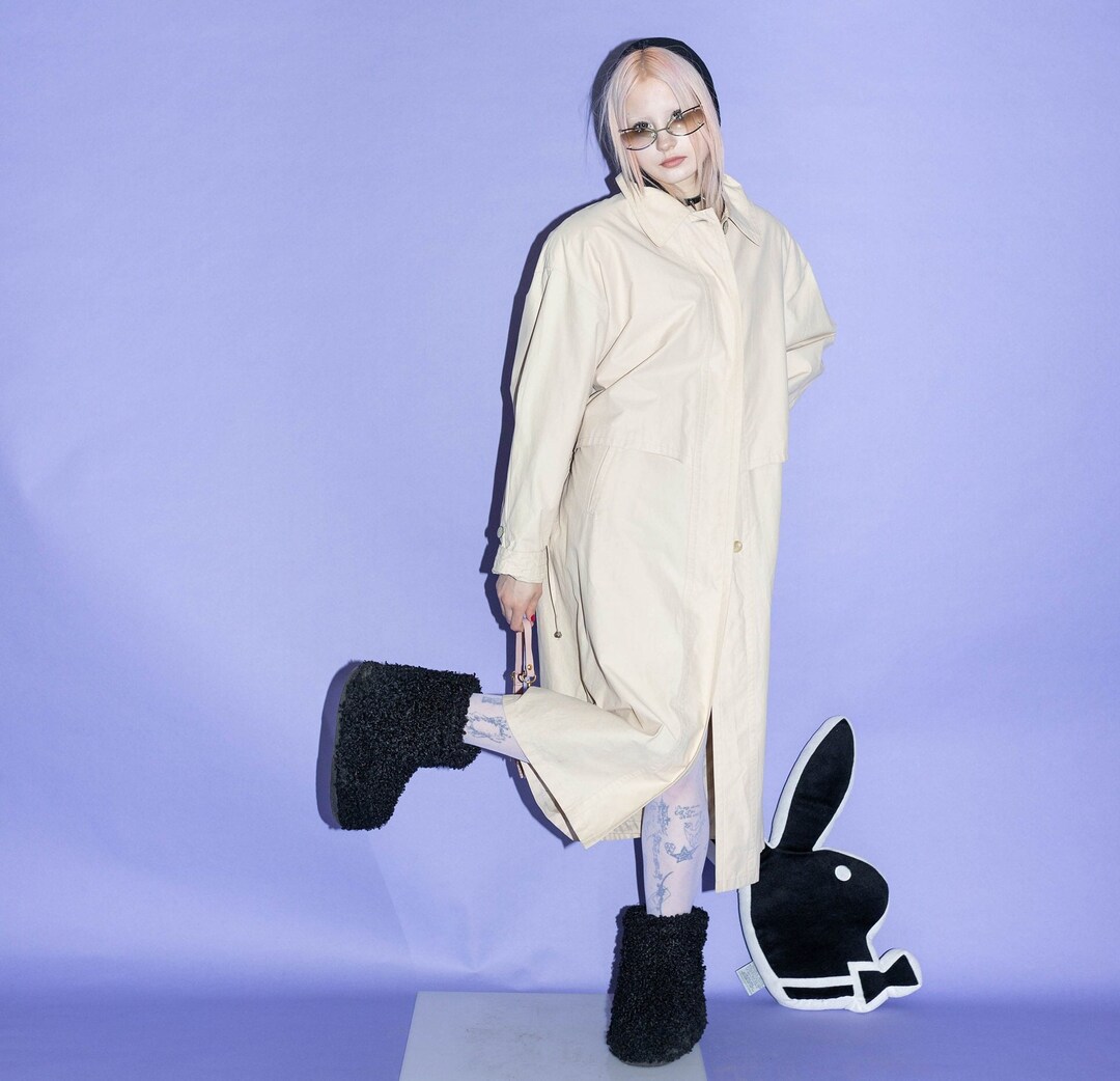 90's Vintage Classic Sleek Trench Coat in Bique Beige - Etsy