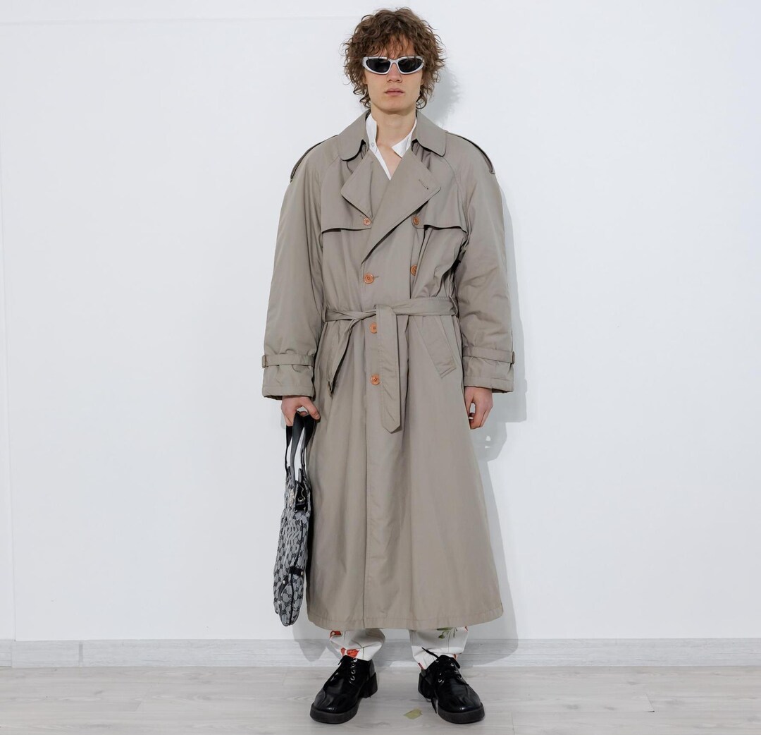 90's Vintage Iconic Padded Detective Tie Waist Trench Coat in Khaki ...