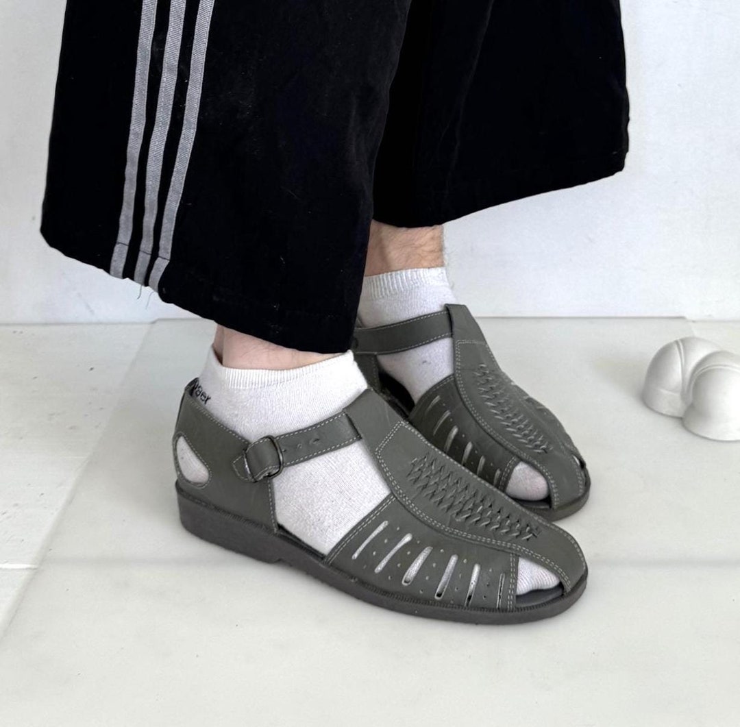 Vintage 90's Must Have Retro Soviet Sandals in Sage Green - Etsy
