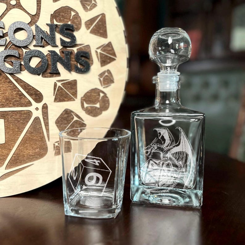Dungeons & Dragons Whiskey Decanter Set | Dnd Whiskey Glasses ...