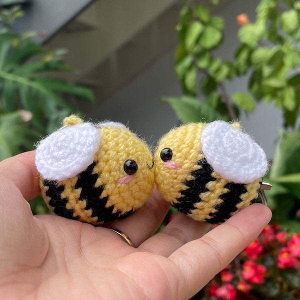 Crochet Bee Keychain - Etsy