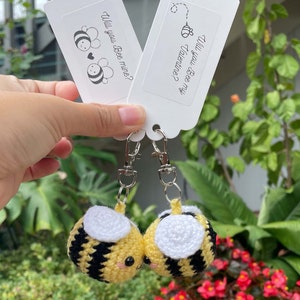 2 Pieces Matching Crochet Couples Keychains Kissing Bumble Bees With ...