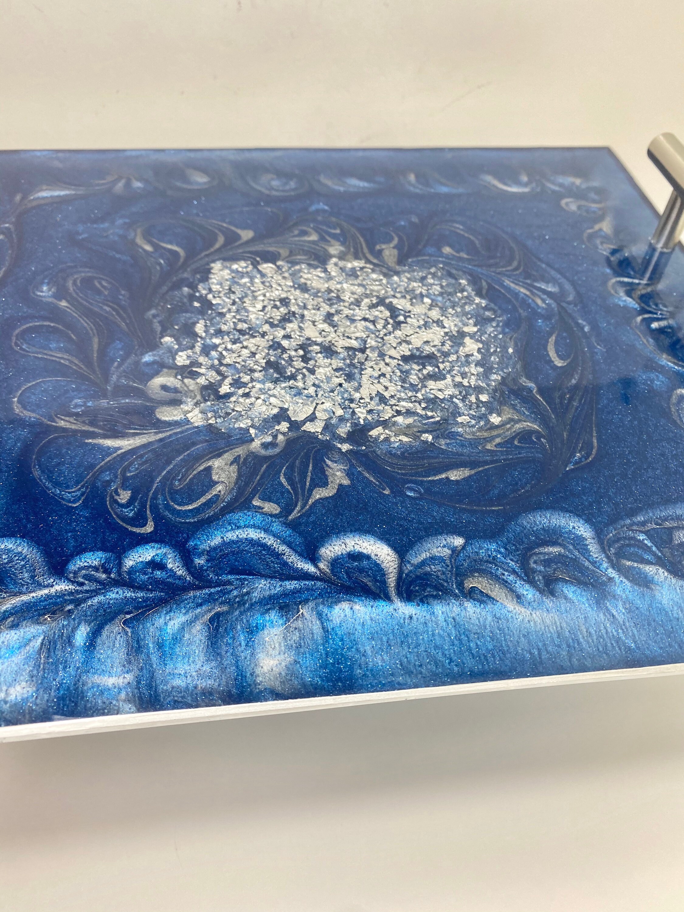 Geode Navy Blue and Silver Resin Decorative Serving Tray With Modern ...